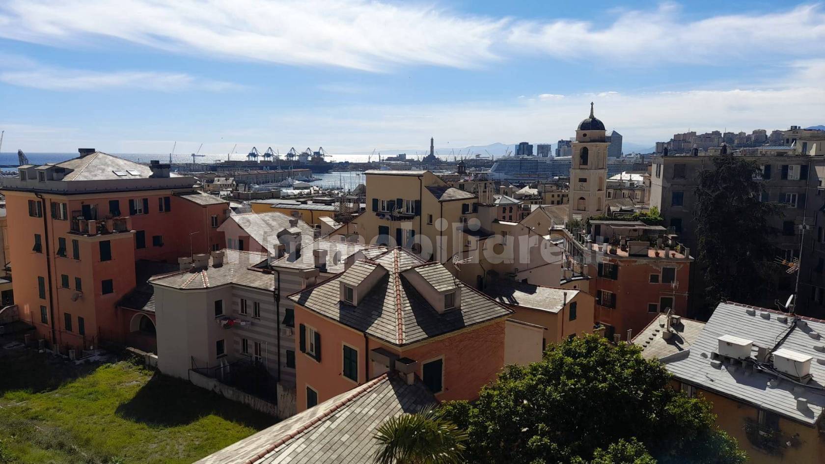 Appartamento piazza della Giuggiola, Carmine, Genova