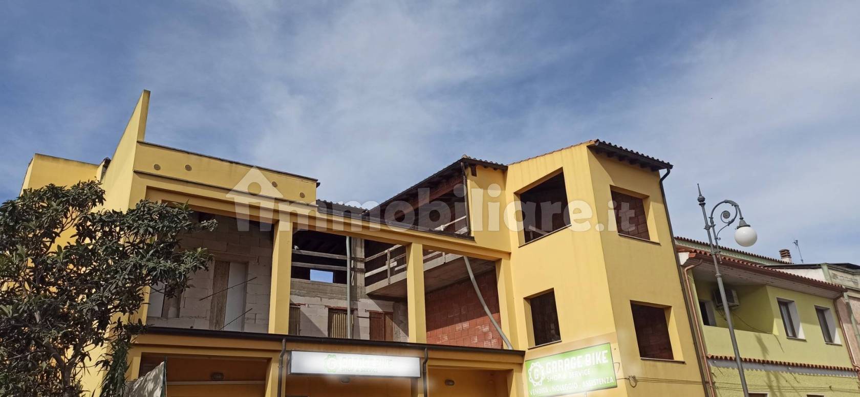 Palazzo - Edificio in Vendita