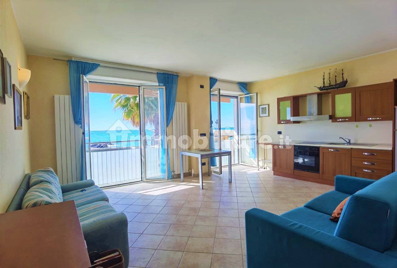 Bilocale corso Italia 68, Centro, Pietra Ligure