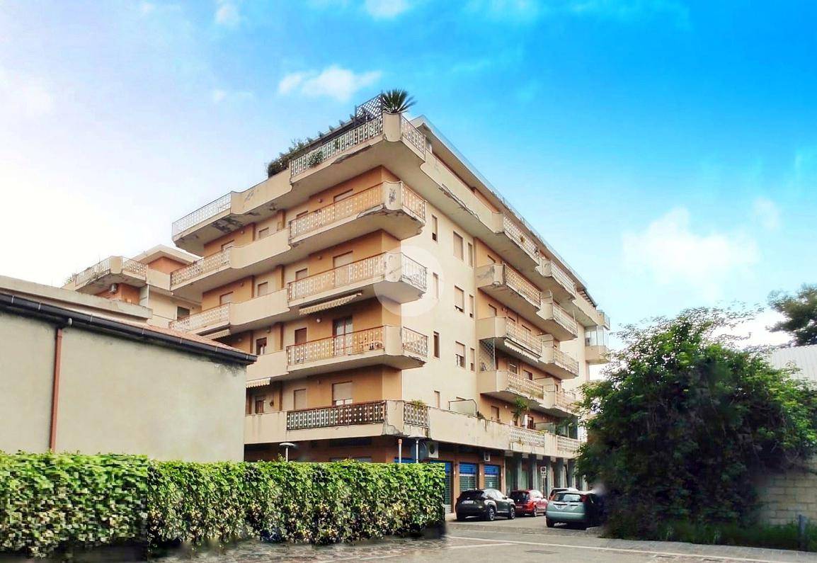 Trilocale via Martiri D&#x27;Ungheria 12, Centro, Montesilvano