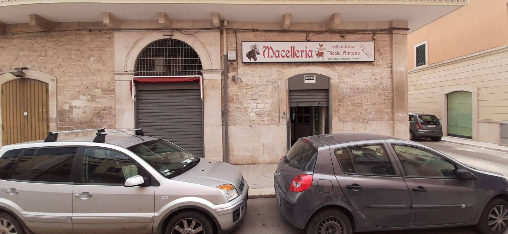 Locale commerciale in Vendita