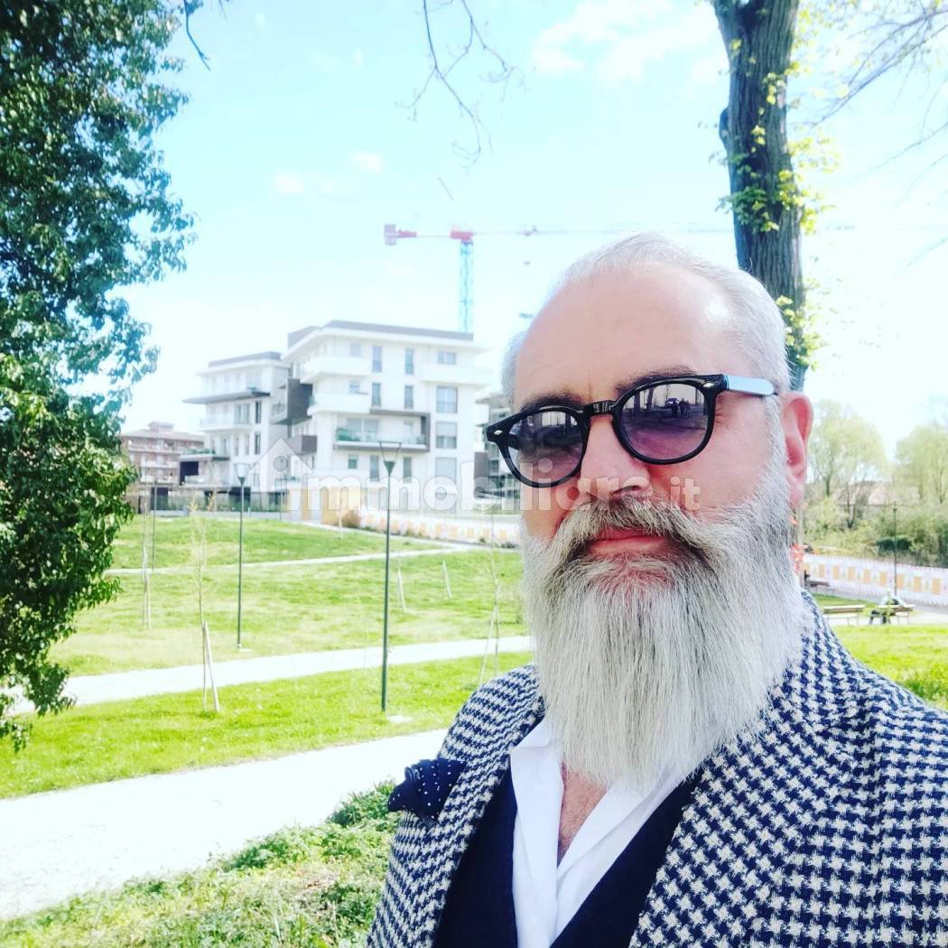 Trilocale viale Angelo Savoldi, San Giovannino - Pompieri, Pavia