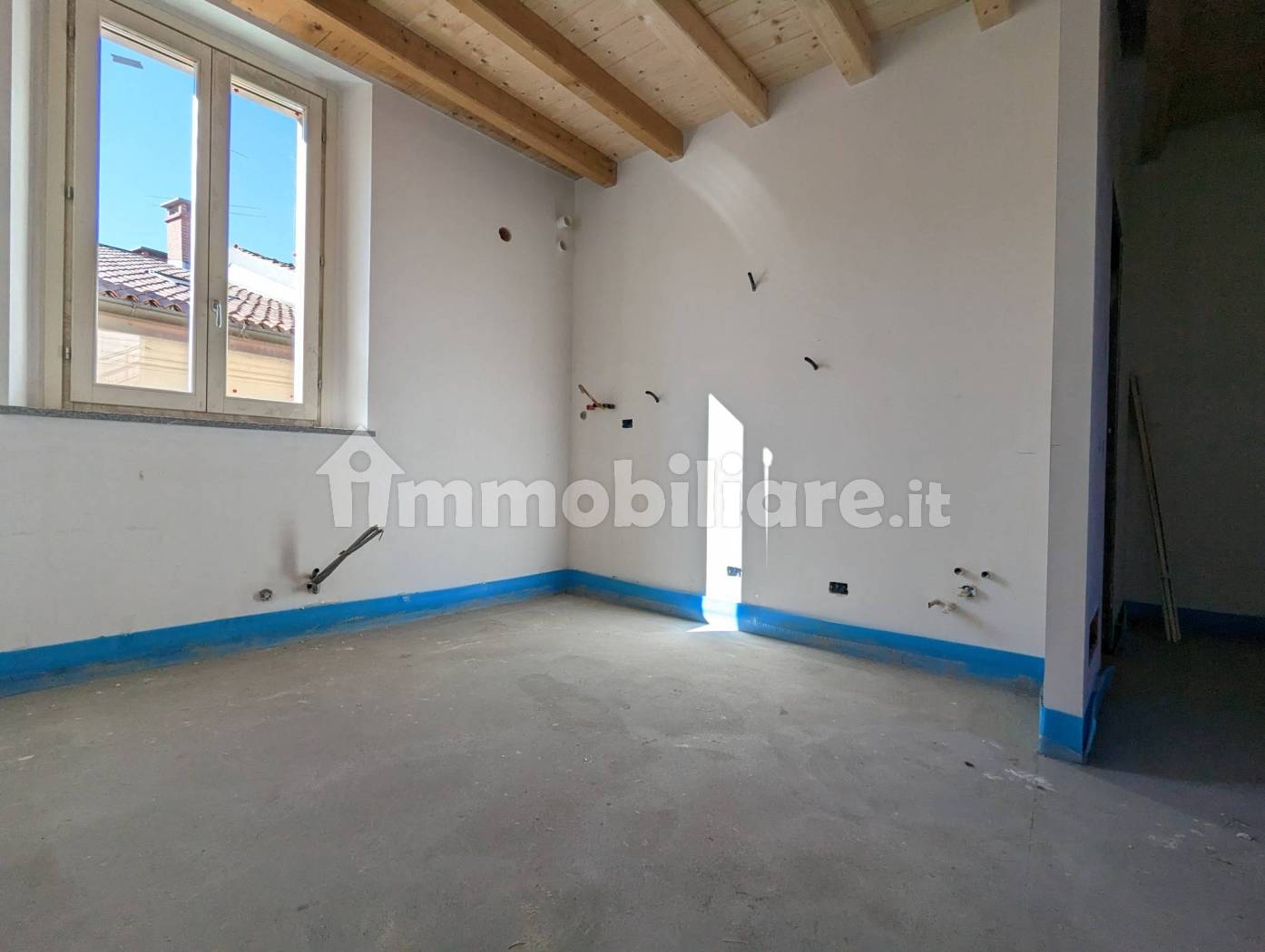 Trilocale corso Camillo Benso di Cavour 33, Centro Storico, Pavia