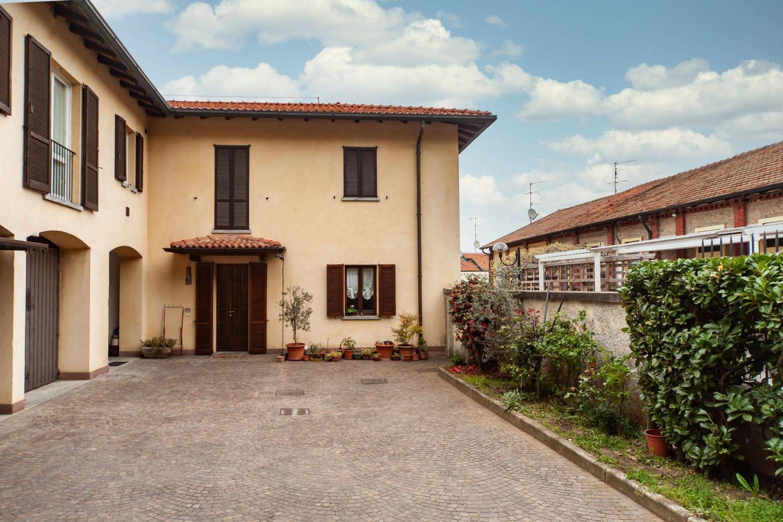 Trilocale via Roma 13, Centro, Briosco