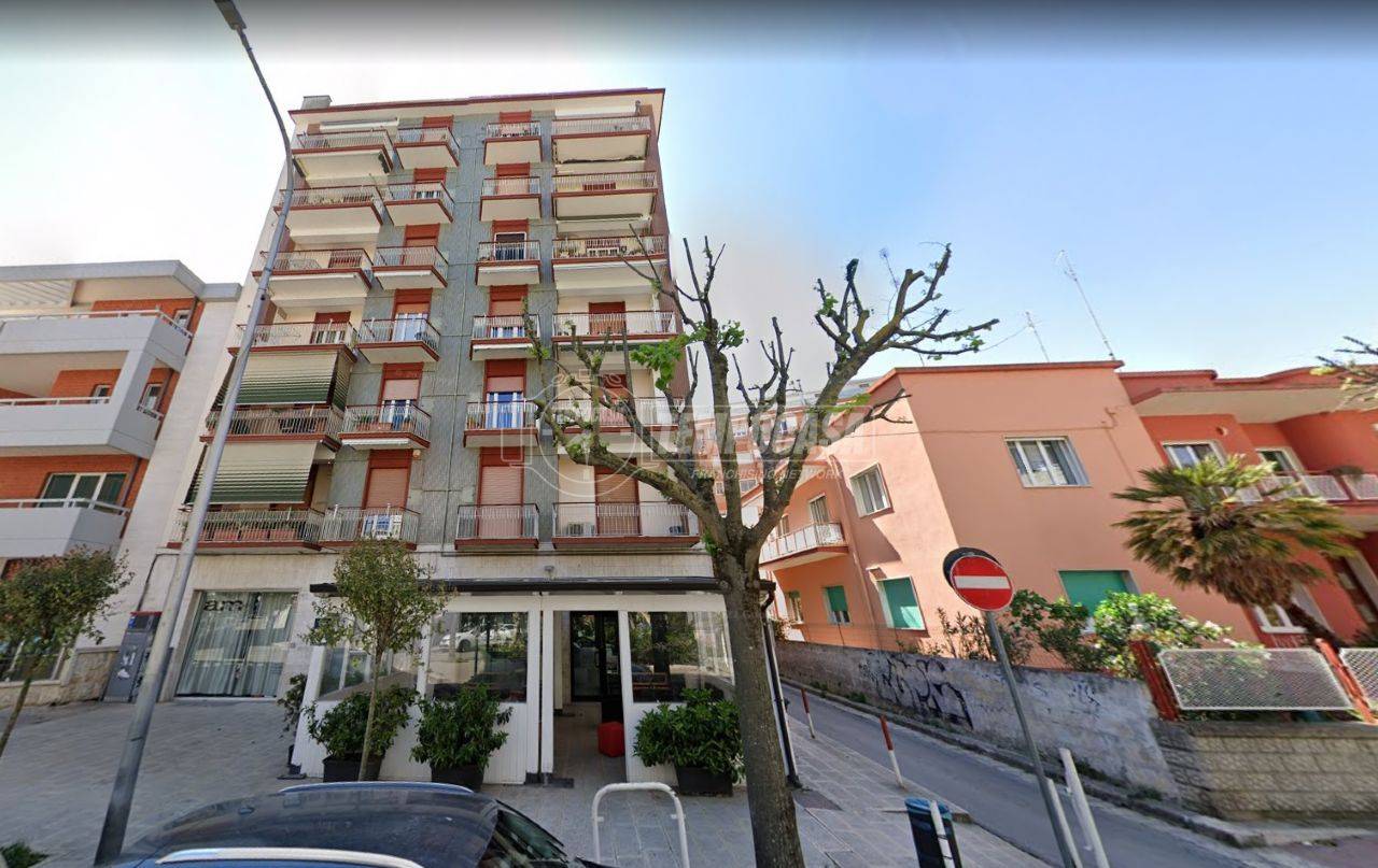 Quadrilocale via Lino Salvatore Eramo, Centro, Gioia del Colle