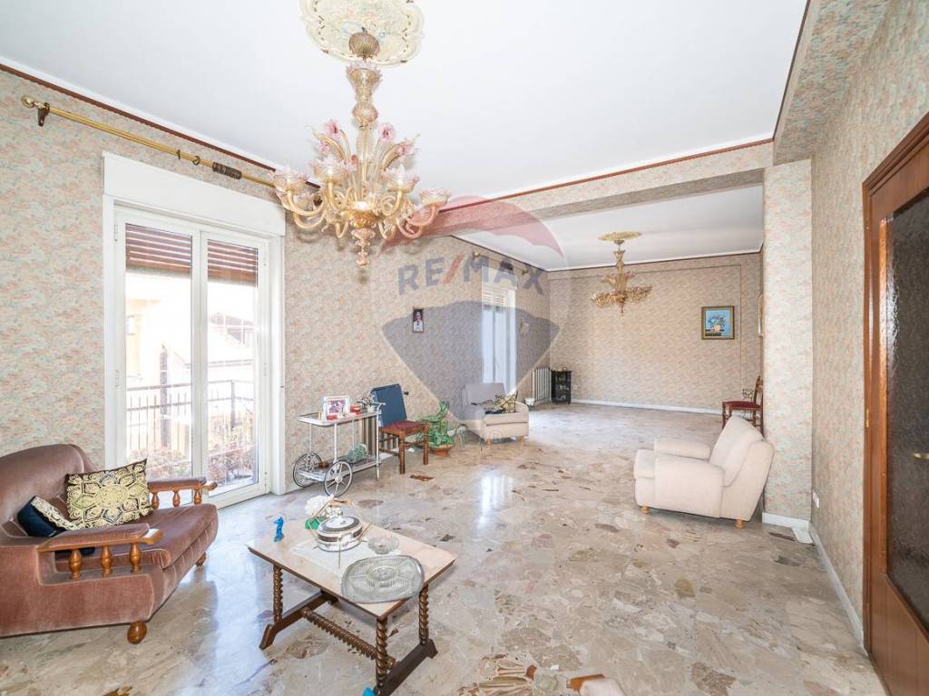 Vendita Appartamento in via Vincenzo Bellini 20 D. Paternò. Buono stato ...