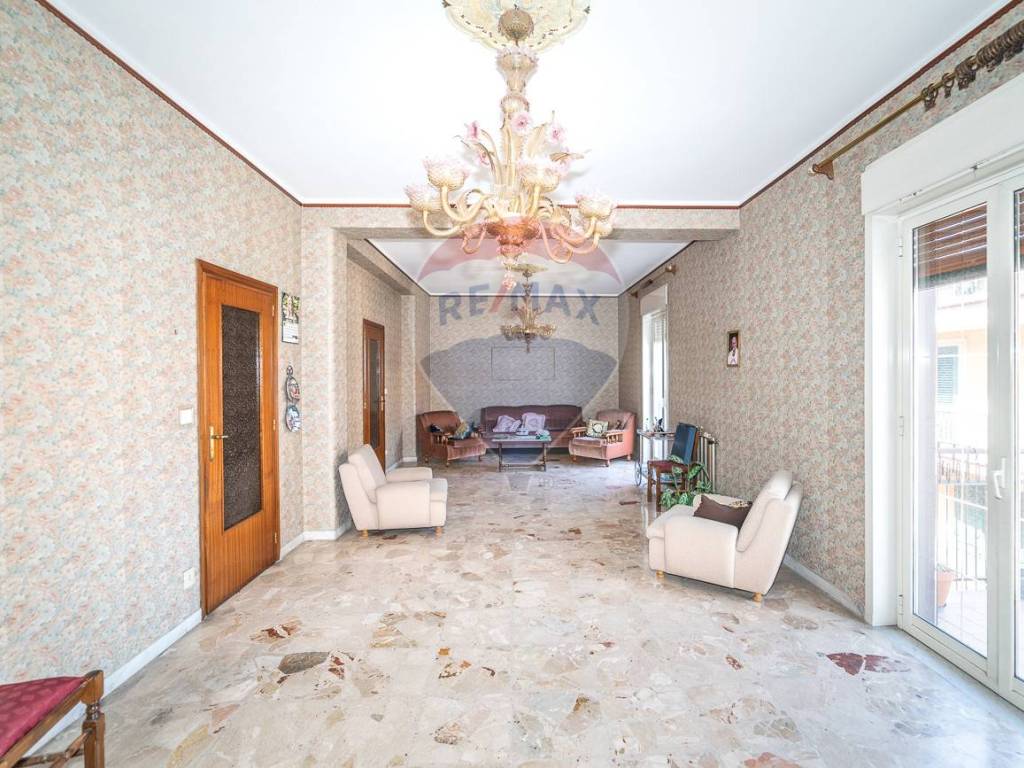 Vendita Appartamento in via Vincenzo Bellini 20 D. Paternò. Buono stato ...