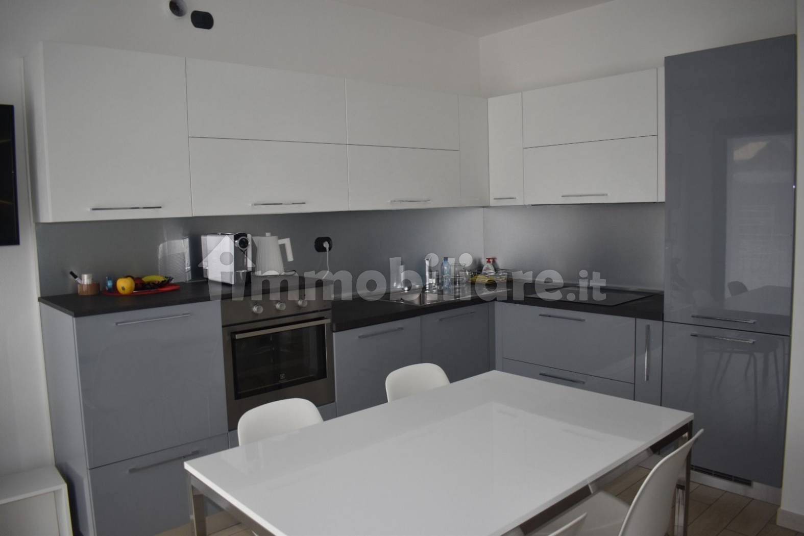 Monolocale via Stazione 9, Poggiridenti Piano, Poggiridenti