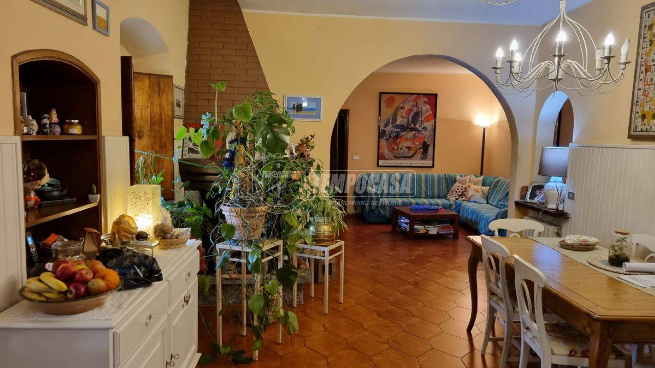 Appartamento via di Ripoli, Europa, Firenze