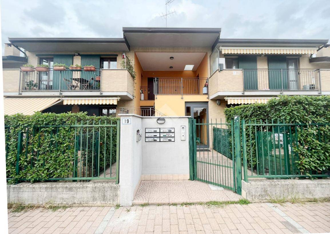 Trilocale via Cardinal Ferrari 19, Cislago