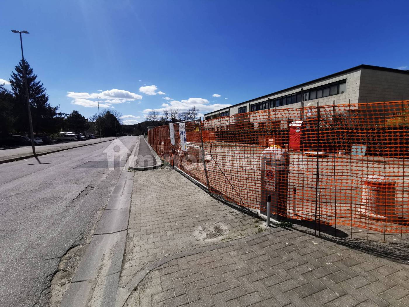 Trilocale via Achille Grandi 69, Carraia, Calenzano