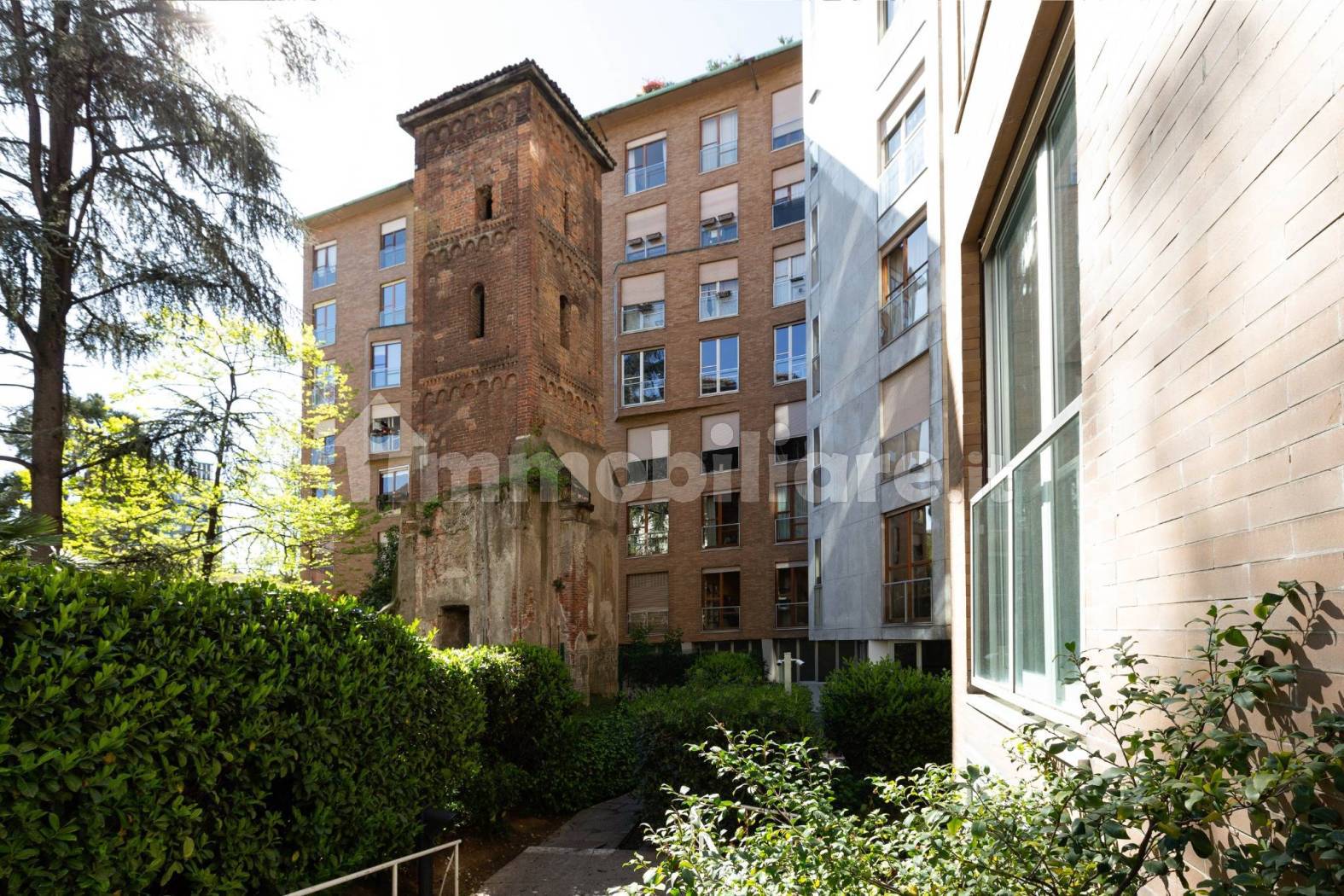 Trilocale via Pietro Giannone 9, Arena, Milano