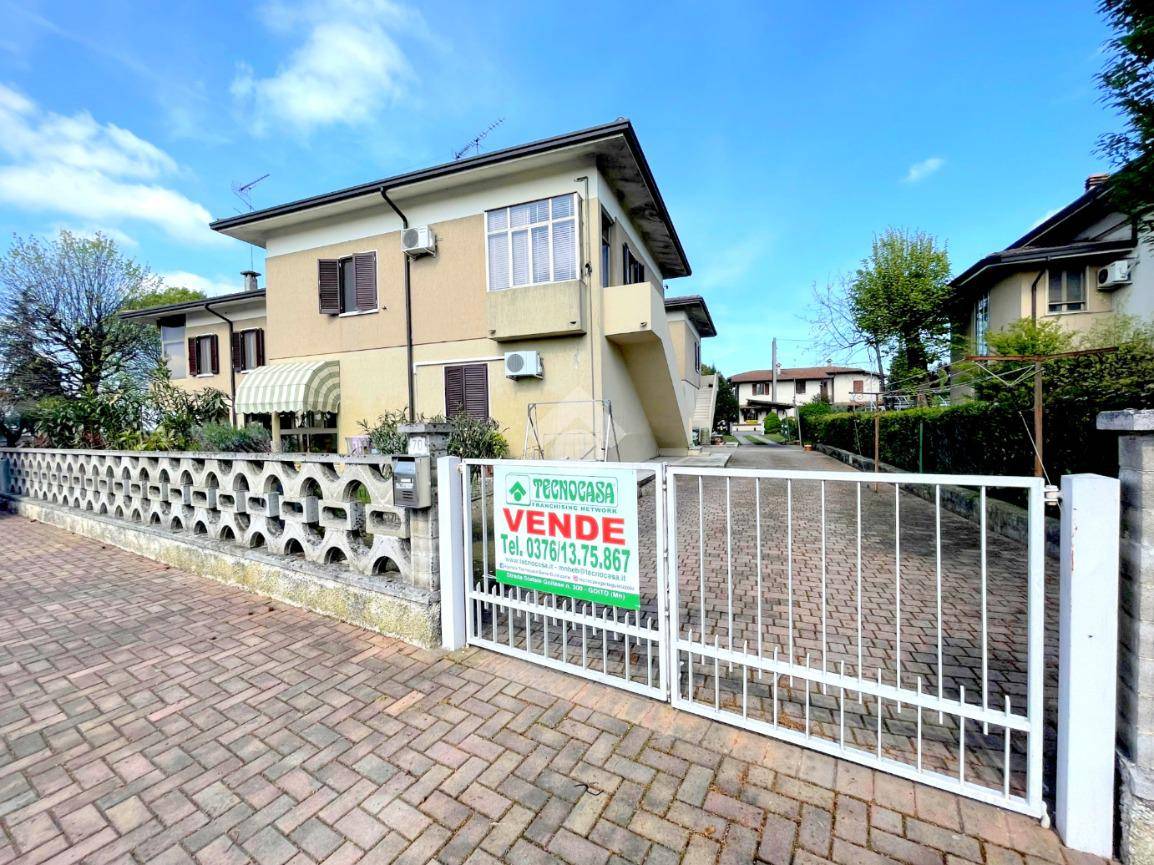 Trilocale via B  A  Macrini 70, Centro, Ceresara