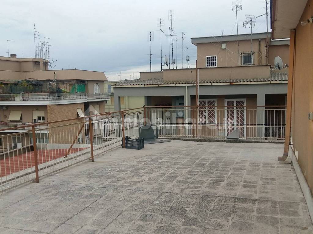 Vendita Attico in via Pietro Adami Roma. Buono stato, con terrazza, rif ...