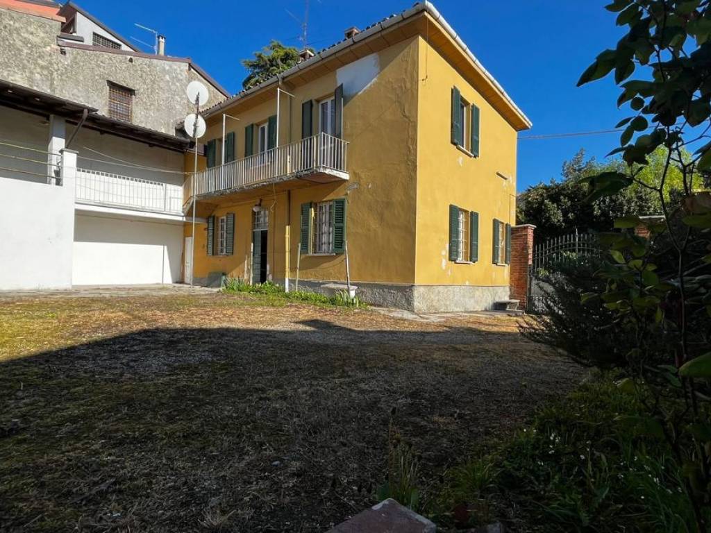 Vendita Rustico in Roma, 8 Canneto Pavese. Da ristrutturare, posto auto ...