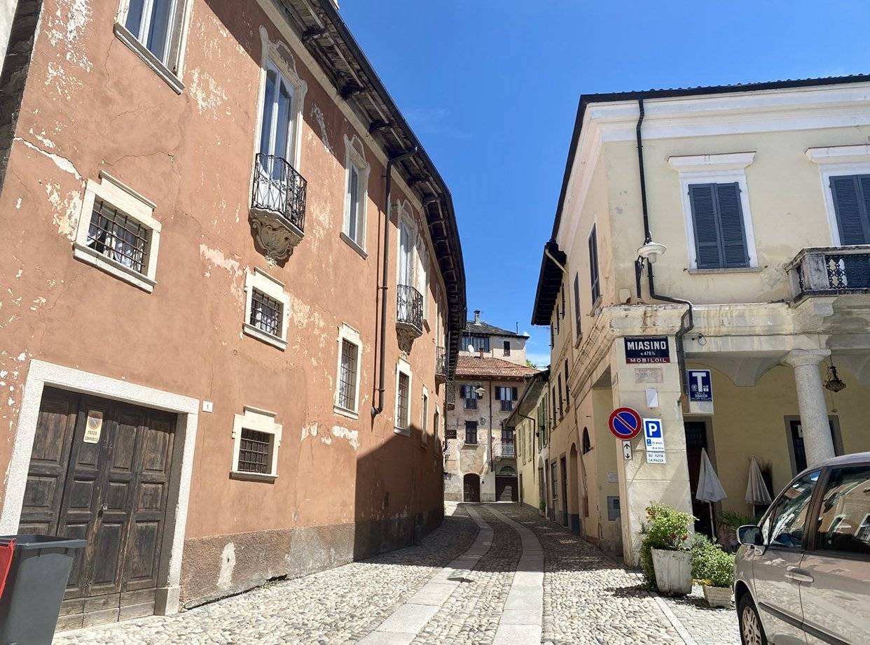 Bilocale via Agostino Bertani 2, Centro, Miasino