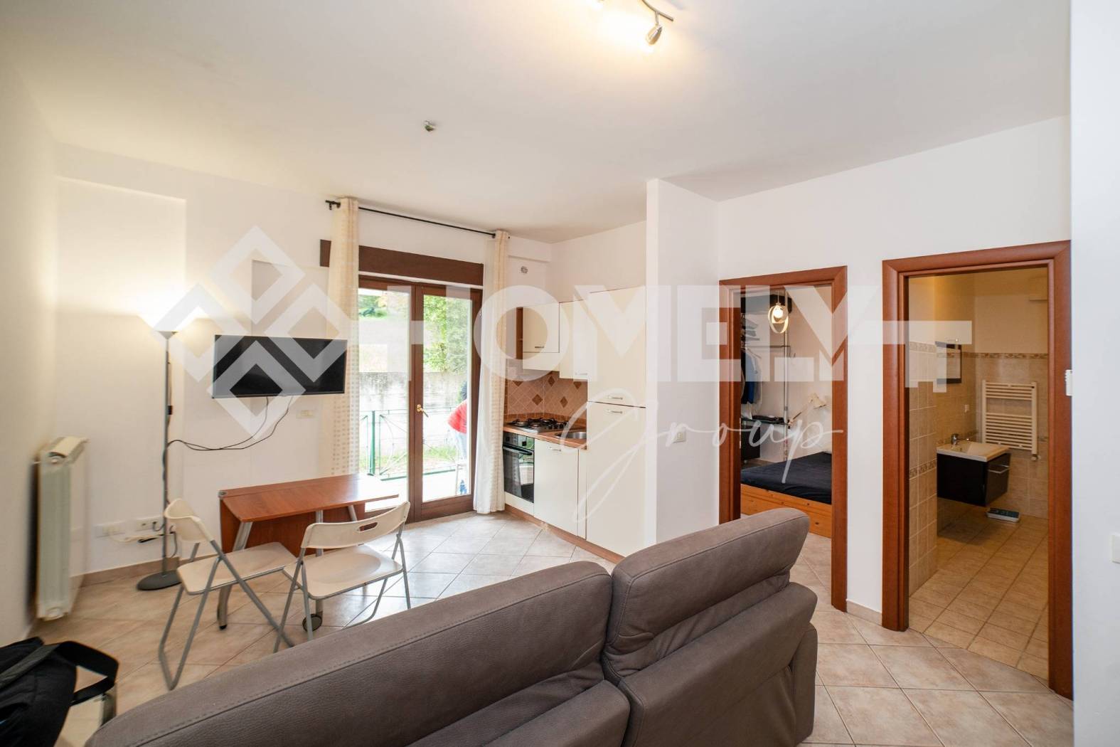 Bilocale via Capodrise 80, Monte Migliore, Roma