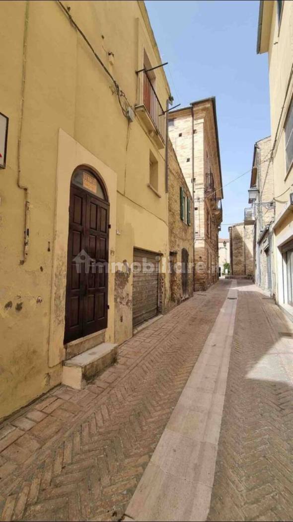 Trilocale via Armando Diaz 18, Centro, Città Sant'Angelo