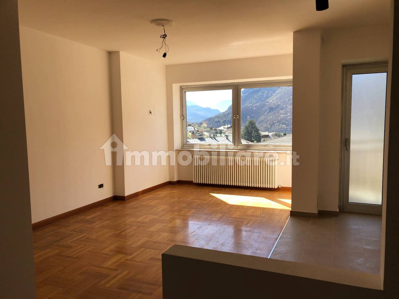 Trilocale via A  Vuillerminaz 1, Centro, Saint-Vincent