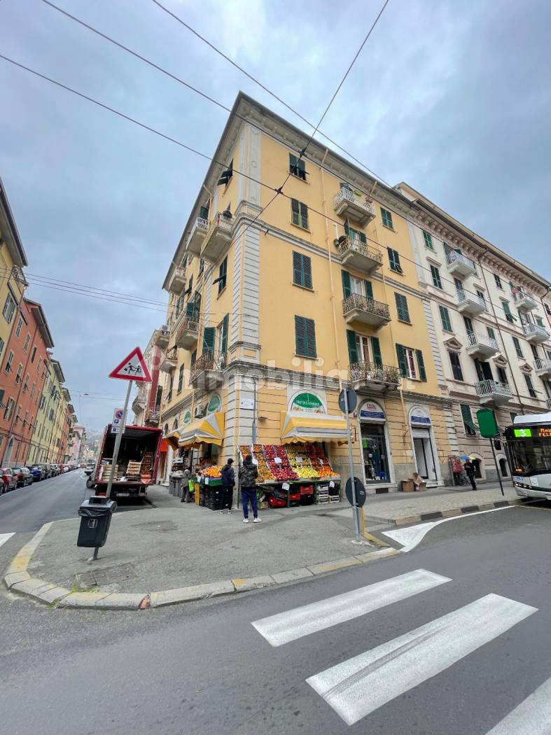 Appartamento via Napoli 26, Centro Storico, La Spezia