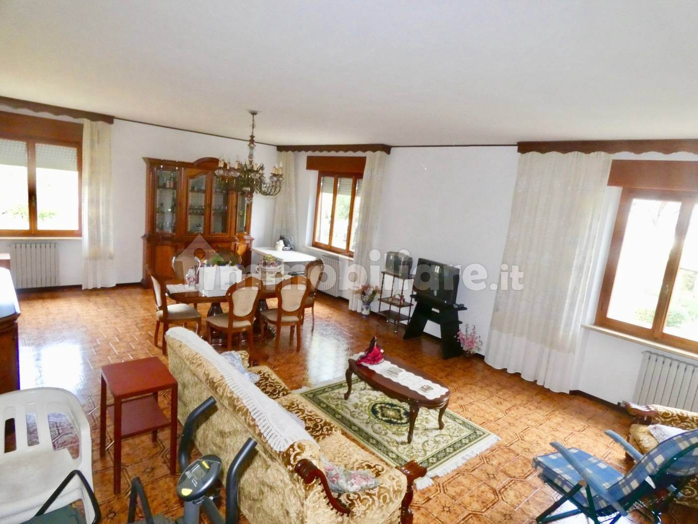 Appartamento via Serraloggia, Centro, Fabriano