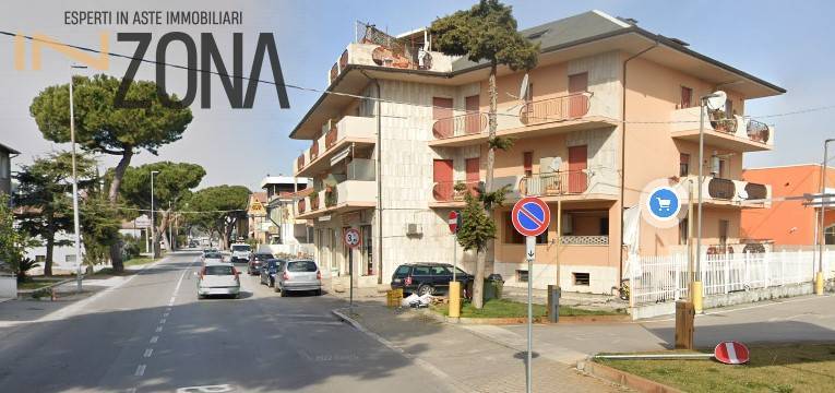 Quadrilocale via Roma 59, Centro, Martinsicuro