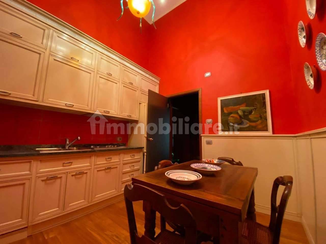 Trilocale ottimo stato, piano rialzato, Via Taverna - Ospedale, Piacenza