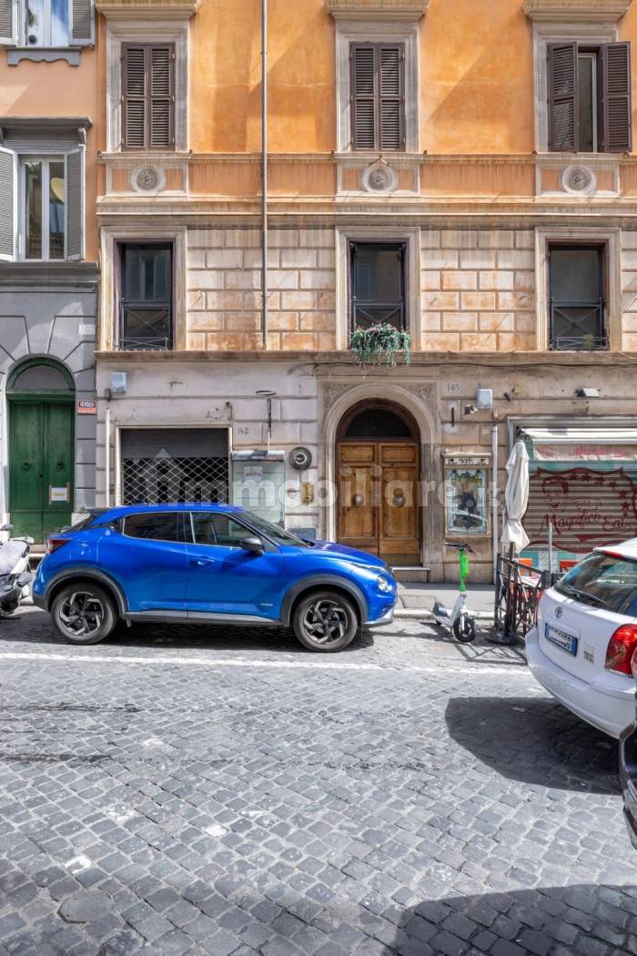 Trilocale via Sistina, Spagna, Roma