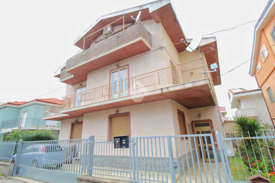 Quadrilocale via Dante 54, Porto Allegro, Montesilvano