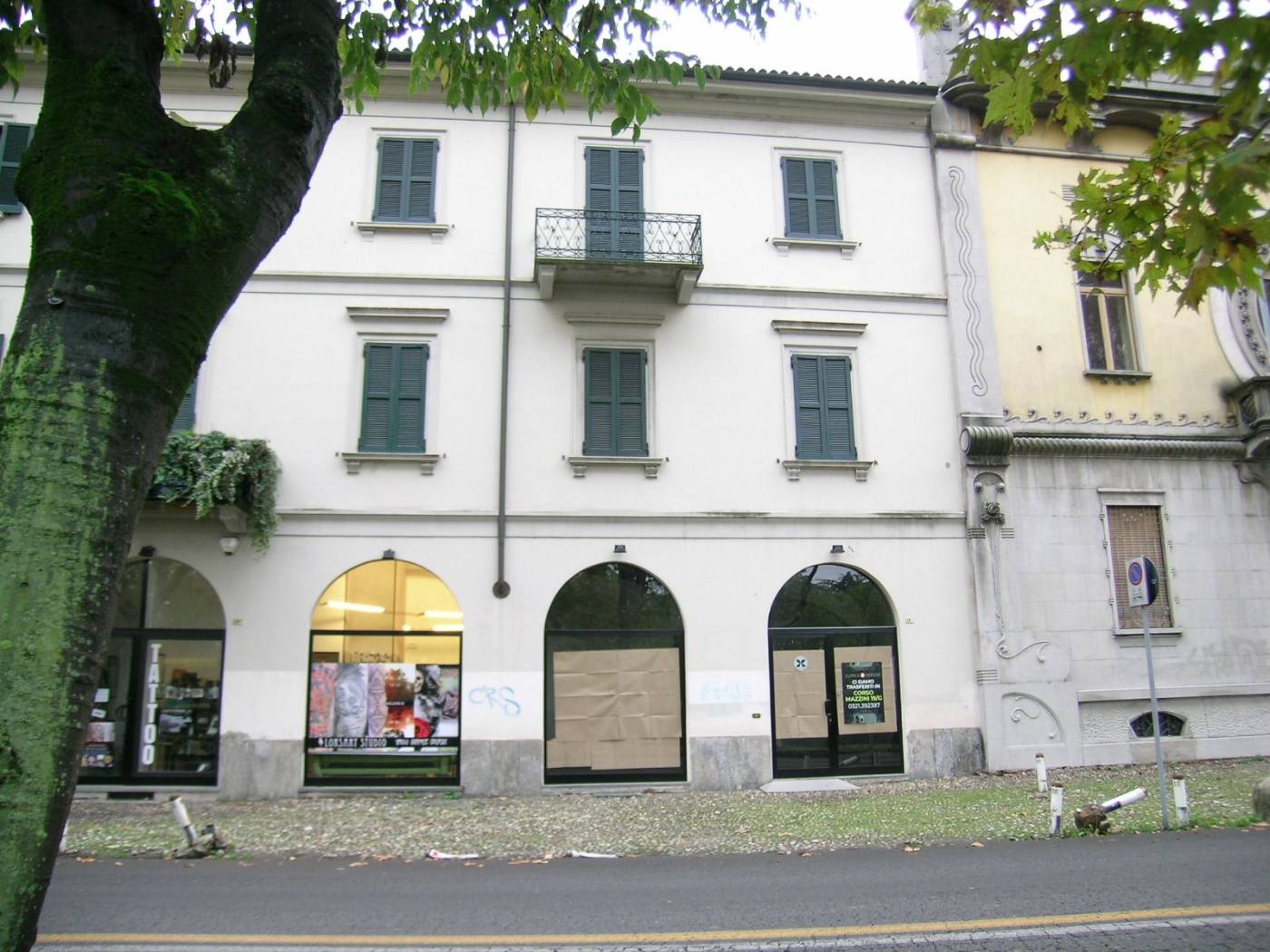 Locale commerciale in Vendita