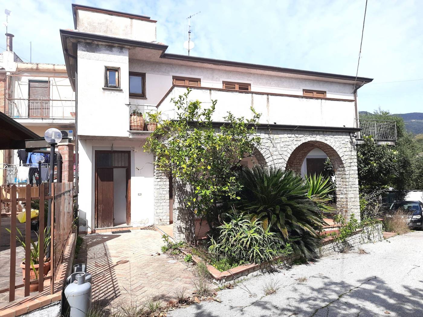 Trilocale via Alessandro Manzoni, Pisciotta