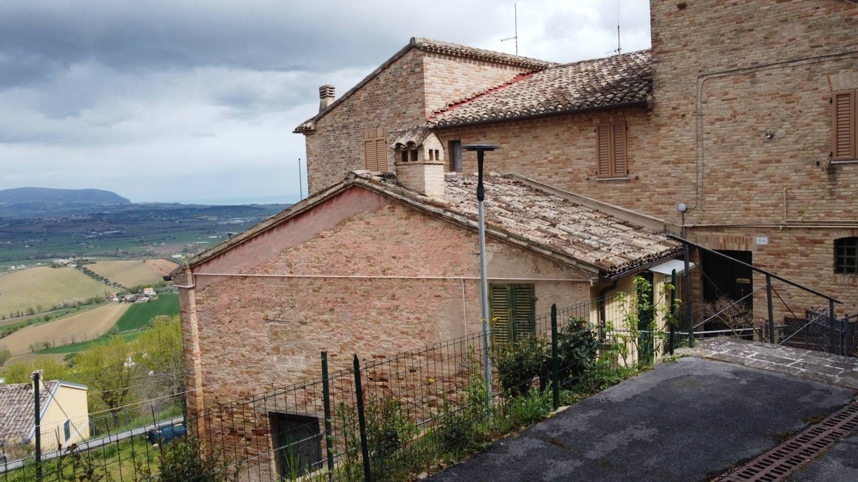 Quadrilocale via della Residenza, Centro, Recanati