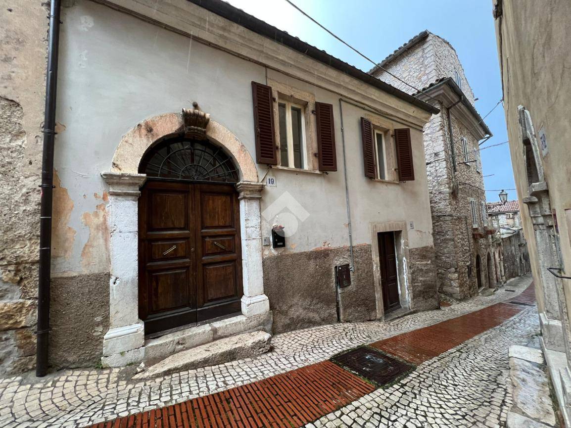 Trilocale via Camillo Benso Conte di Cavour 15, Centro, Veroli