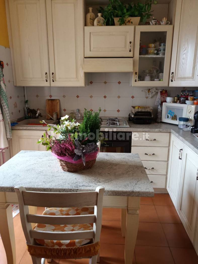 Trilocale via Martiri della Libertà, Centro, Cossato