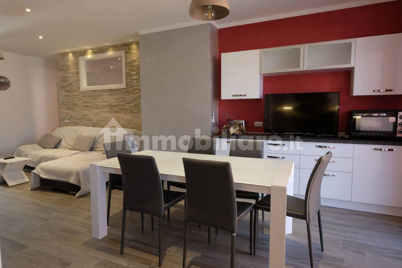 Quadrilocale piazza Perino 31, Volpedo