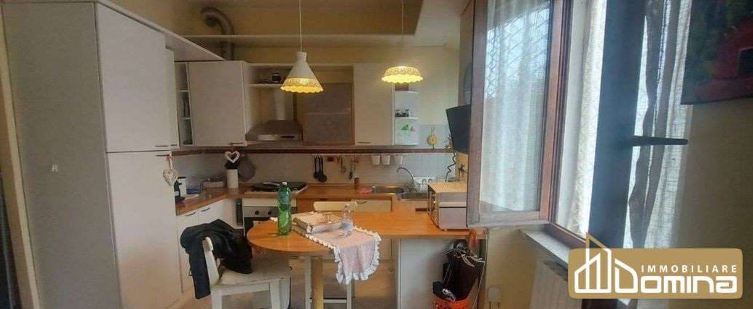 Trilocale via Macerata 17, Piano, Ancona