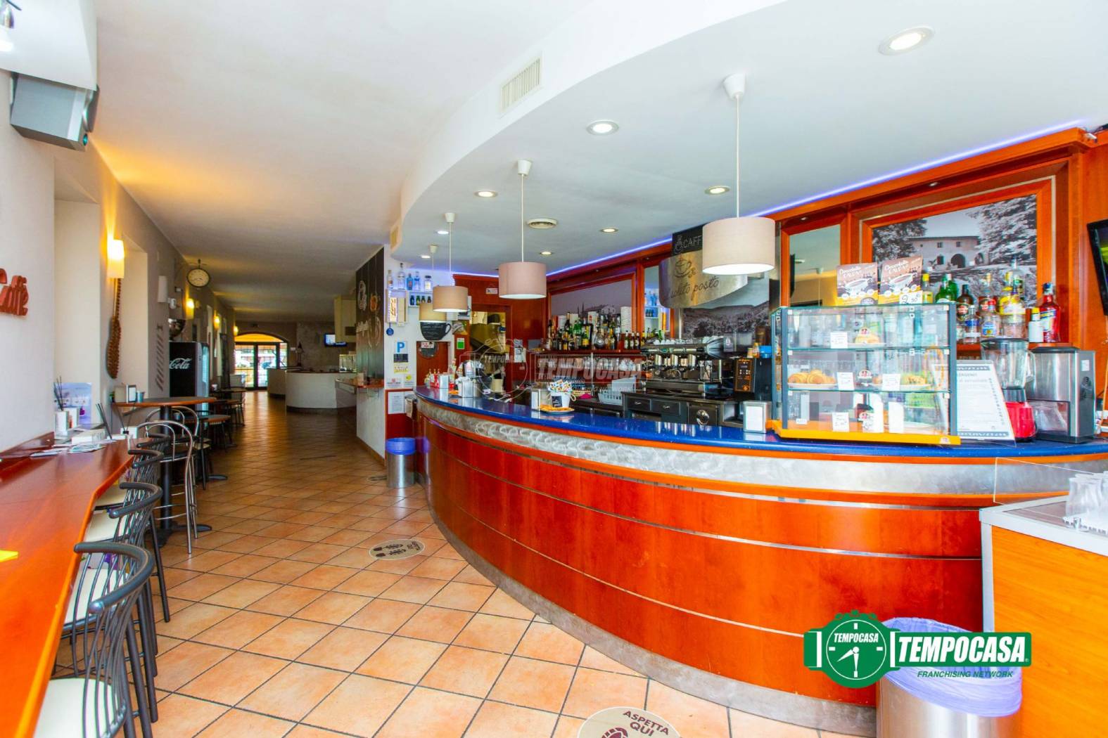 Locale commerciale in Vendita