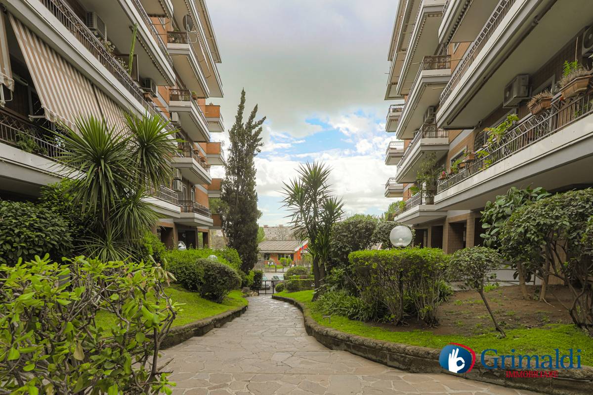 Quadrilocale via Benedetto Croce, Ardeatino - Montagnola, Roma