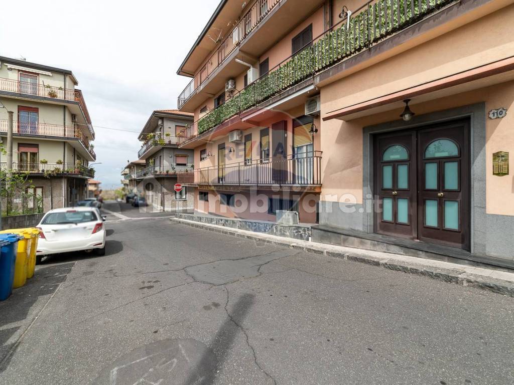 Vendita Appartamento in via.... Belpasso. Buono stato, piano rialzato ...