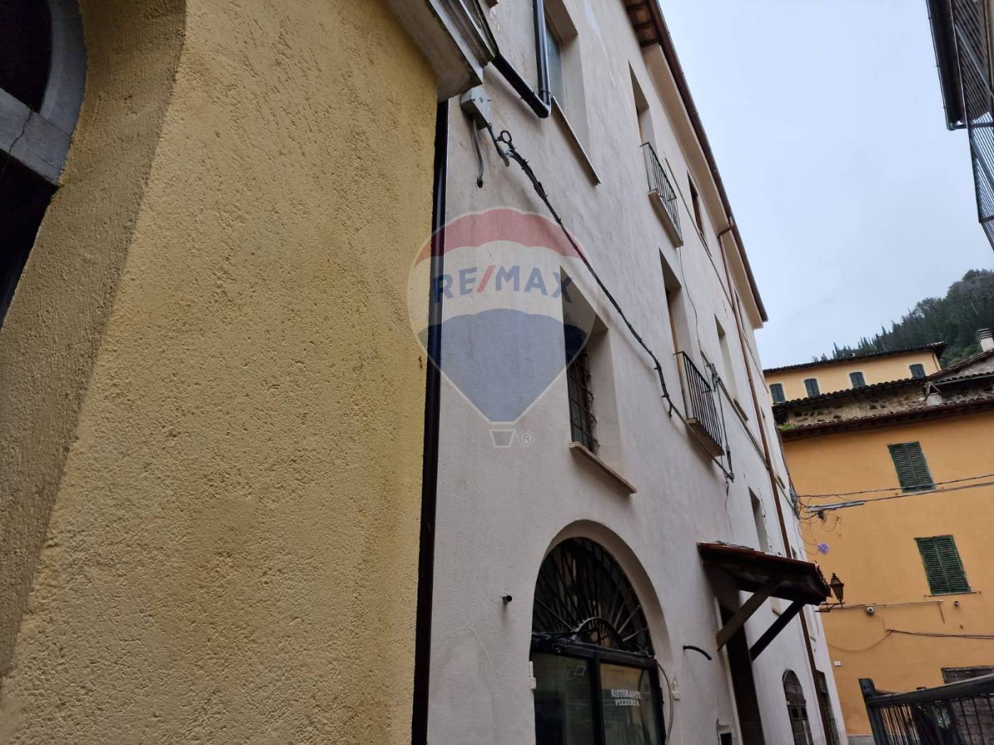 Appartamento primo piano, Centro, Arrone