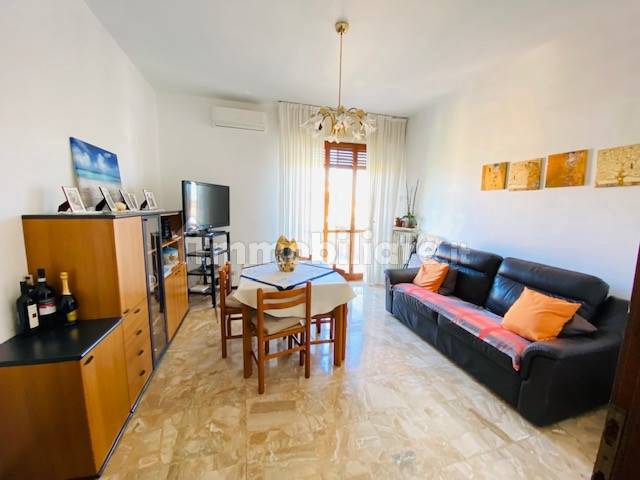 Bilocale buono stato, terzo piano, Centro, San Martino Siccomario