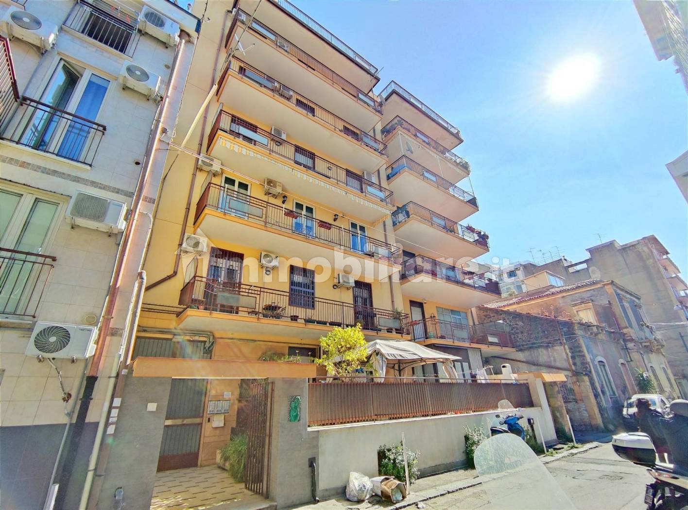 Quadrilocale via Regina Bianca, Picanello, Catania