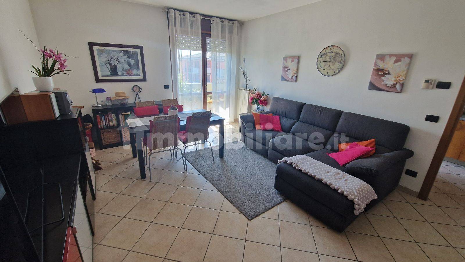 Trilocale via Tanaro 16, Centro, Trecate