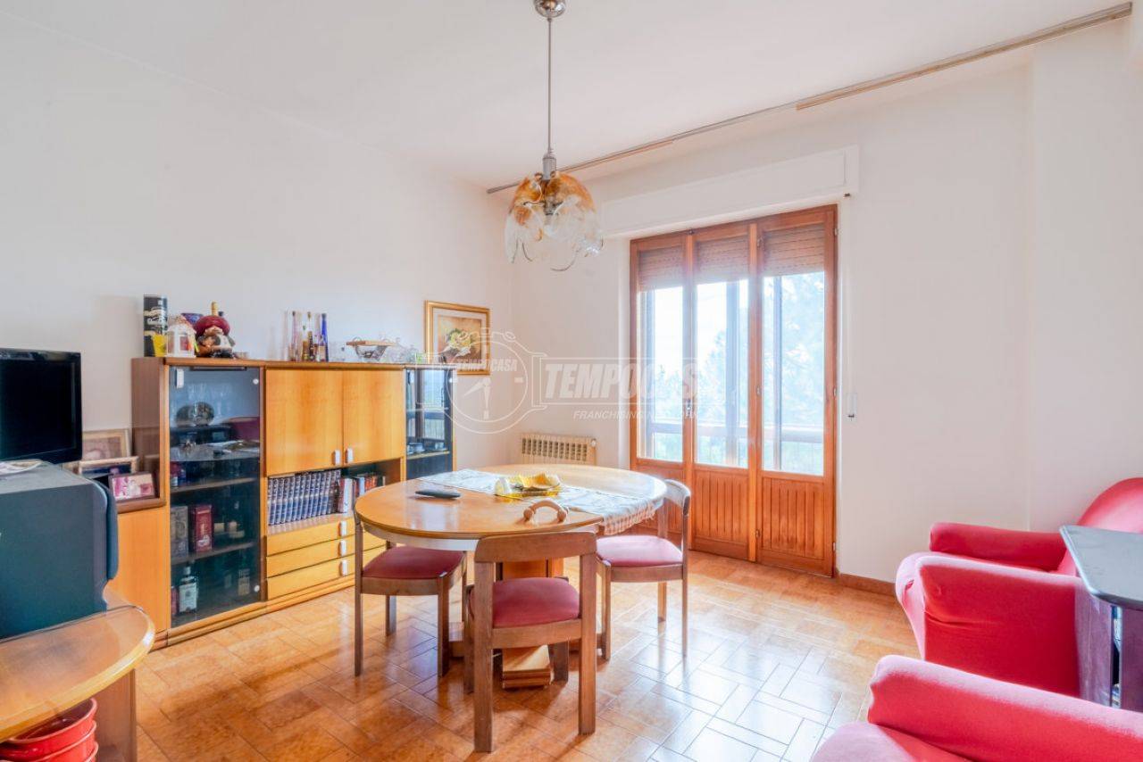 Appartamento via G  Verdi 42, Centro, Morrovalle