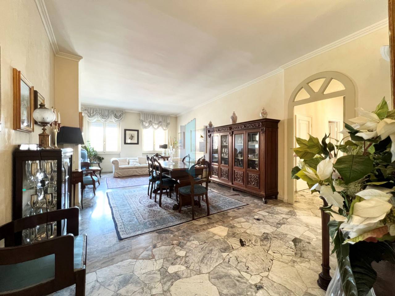 Quadrilocale primo piano, Castello - Via Musei, Brescia