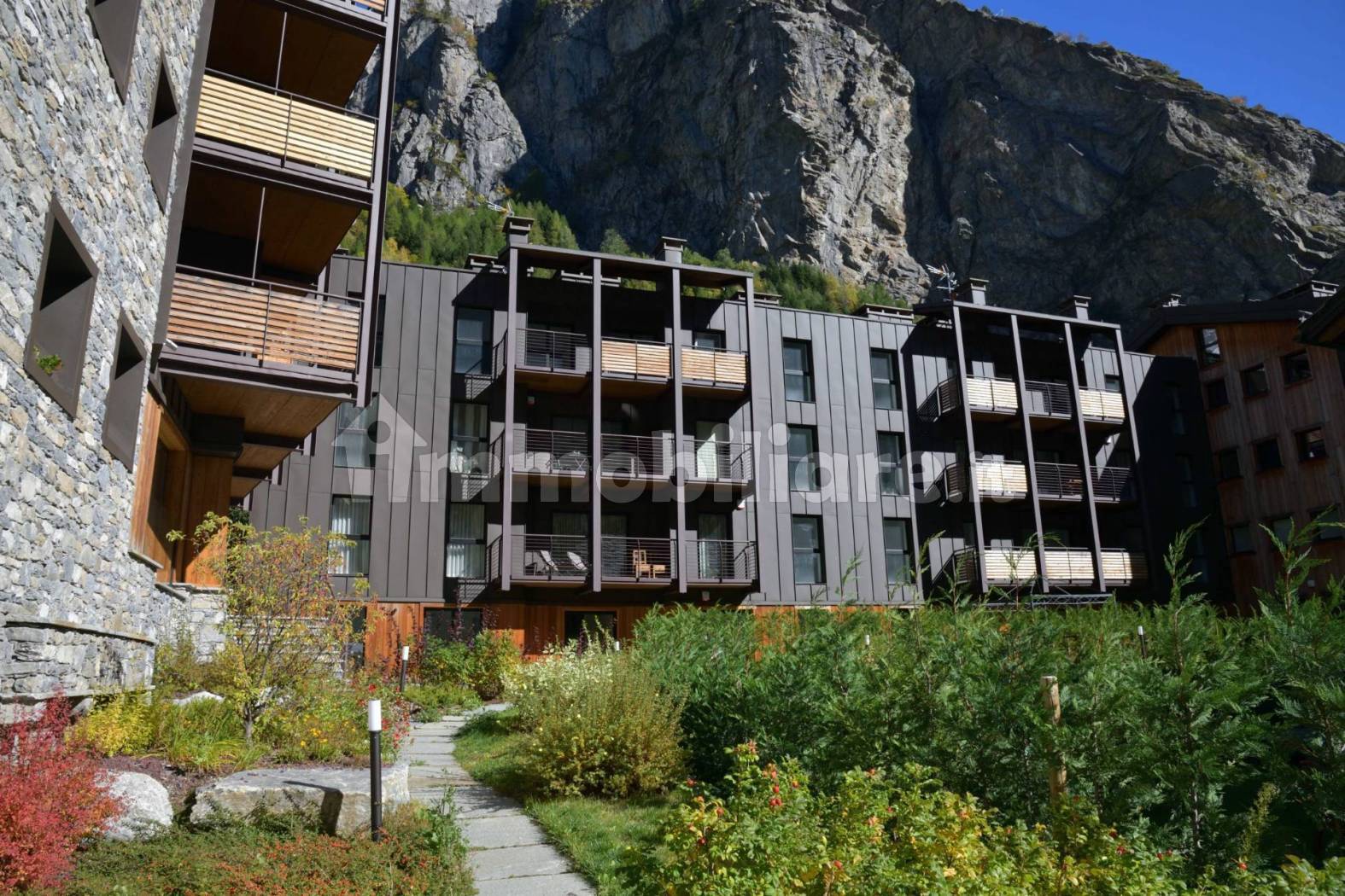 Quadrilocale Strada Larzey 27, Centro, Courmayeur