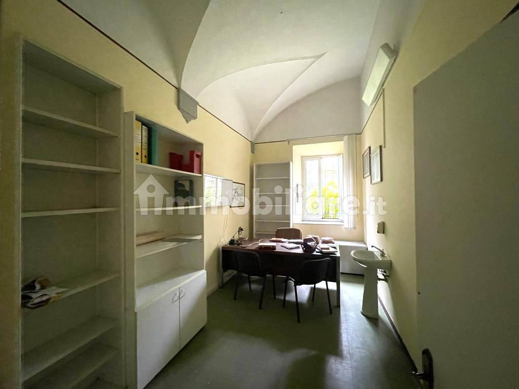 Bilocale via Curtatone e Montanara 3, Piazza della Sala, Pistoia