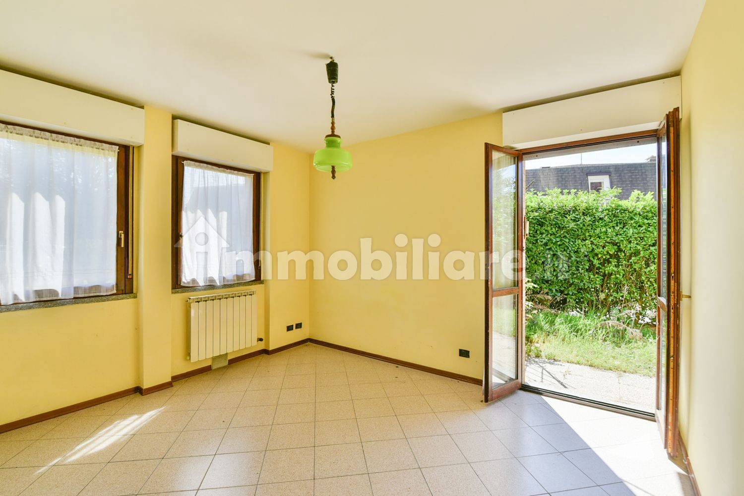 Bilocale via Novara 6, Centro, Malnate