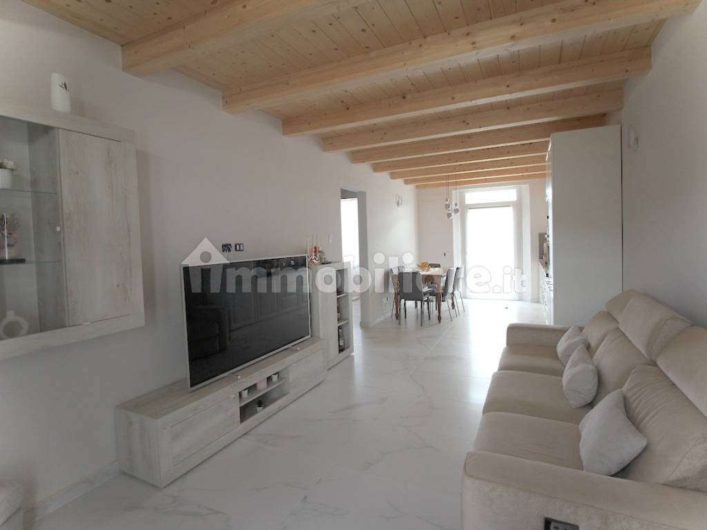 Vendita Villa unifamiliare in via Tosco Romagnola 1971 Cascina. Ottimo stato, posto auto ...