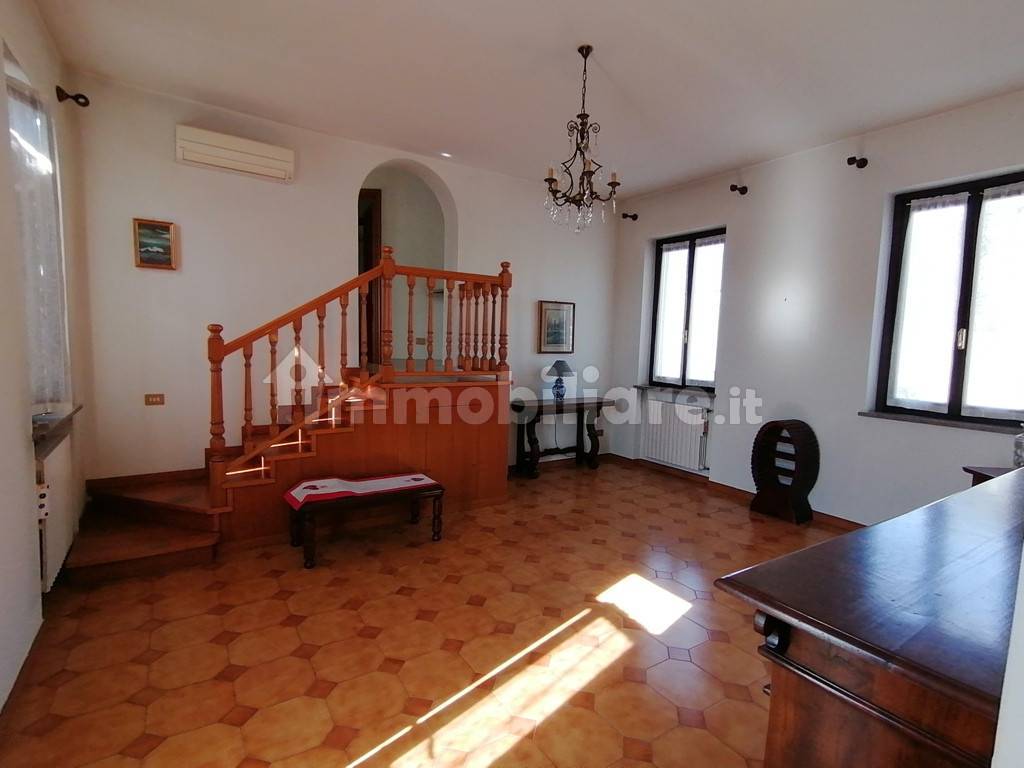 Trilocale corso Pavia 13, Semicentro, Vigevano